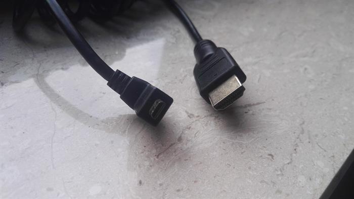 CAVO A SPIRALE ANGOLO 90° DA MICRO FULL HDMI