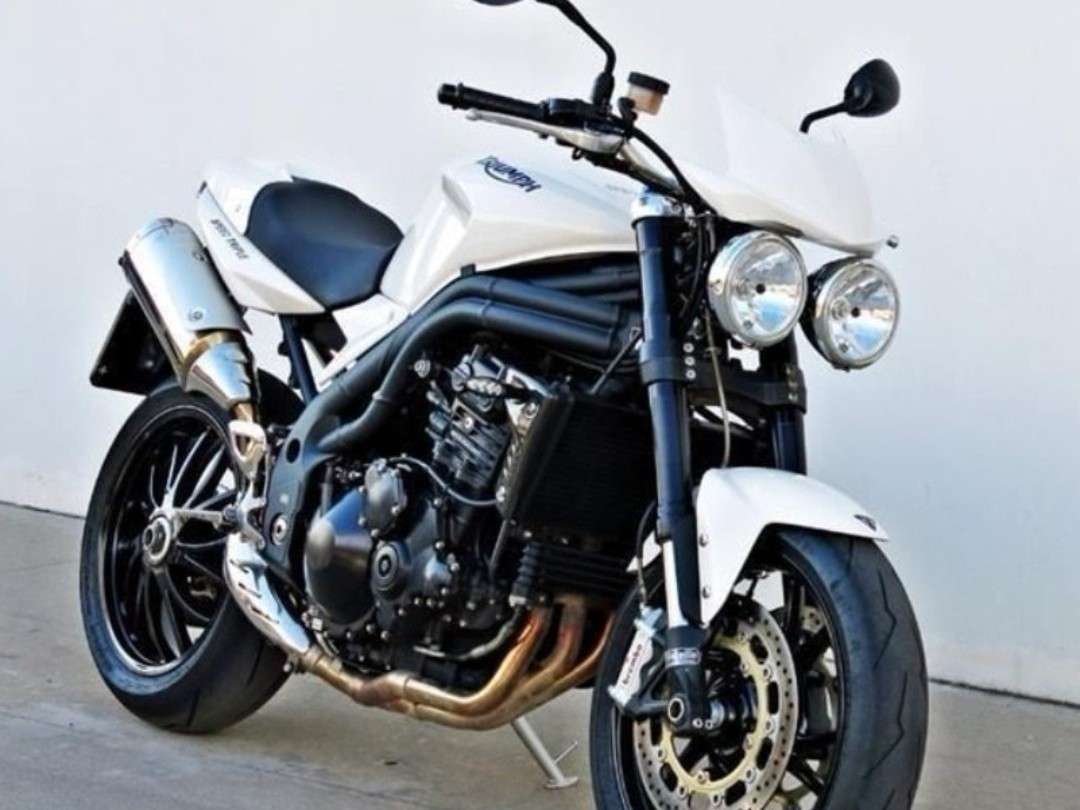 Triumph Speed Triple 1050