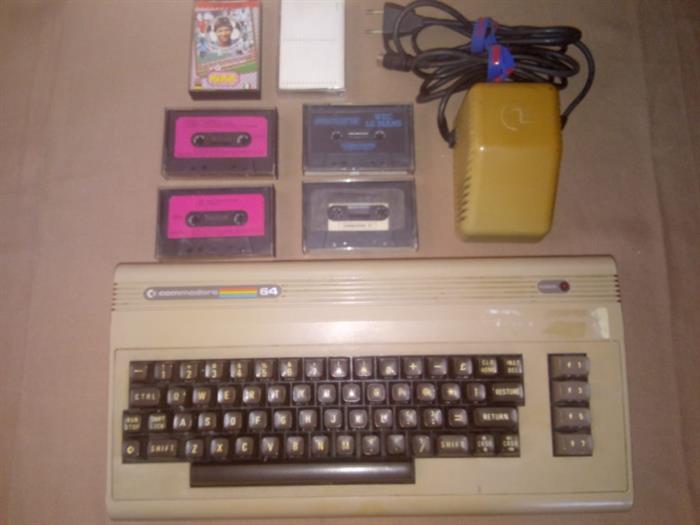 COMMODORE 64 PRIMO MODELLO