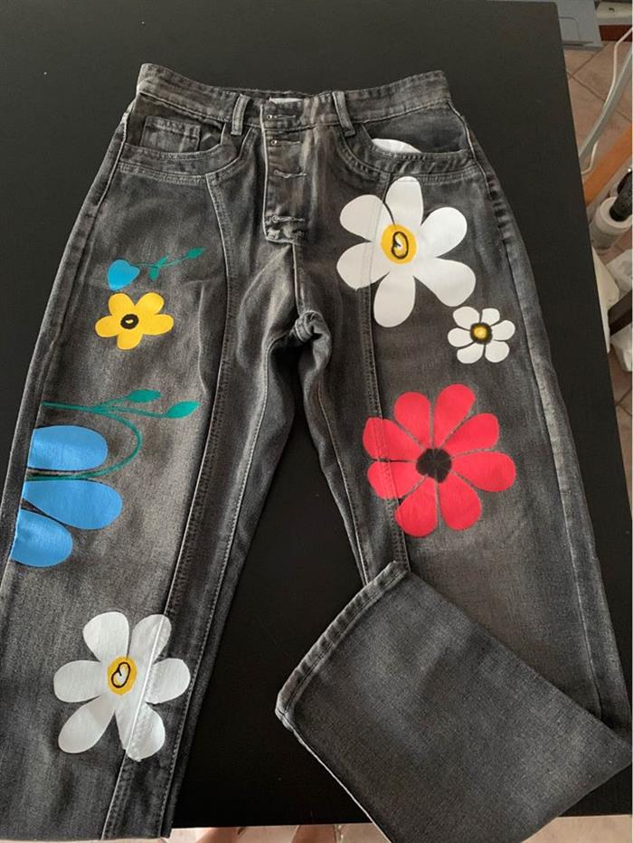 JEANS CON FIORI NUOVI