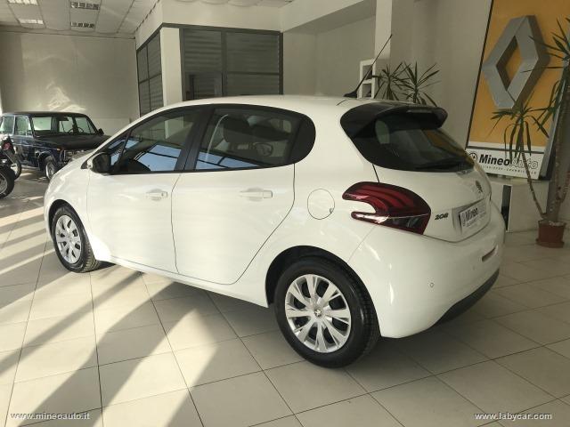 Peugeot 208 bluehdi 100 5p. active business