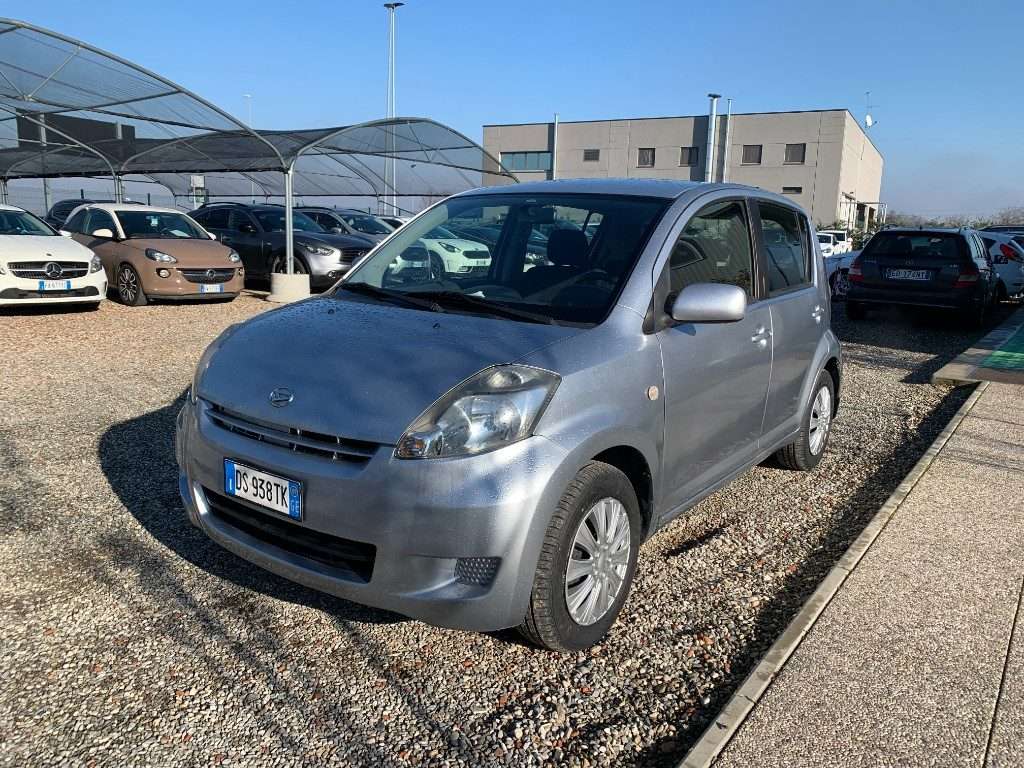 Daihatsu Sirion1.3 Hiro 4WD