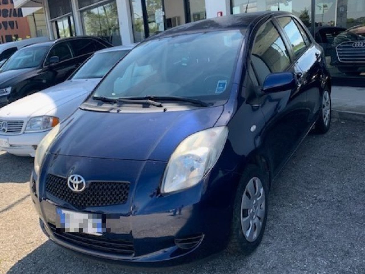 TOYOTA Yaris 2ª serie Yaris 1.0 5 porte Sol