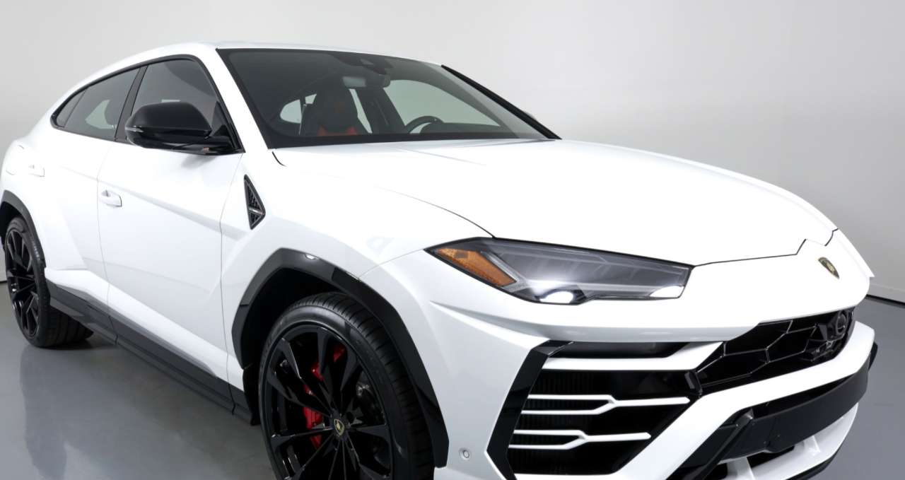 Lamborghini Urus4.0 - 4.500,00 LEASING FULL NOLEGGIO LUNGO TERMINE