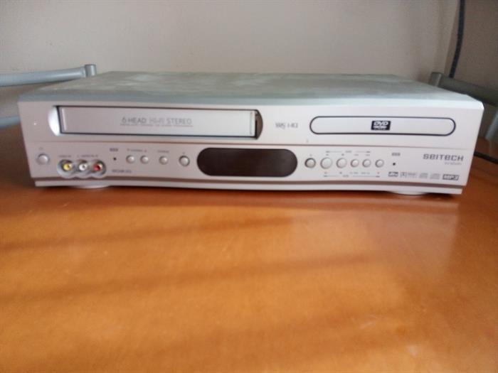 VIDEOREGISTRATORE VHS DVD PLAYER SEITECH