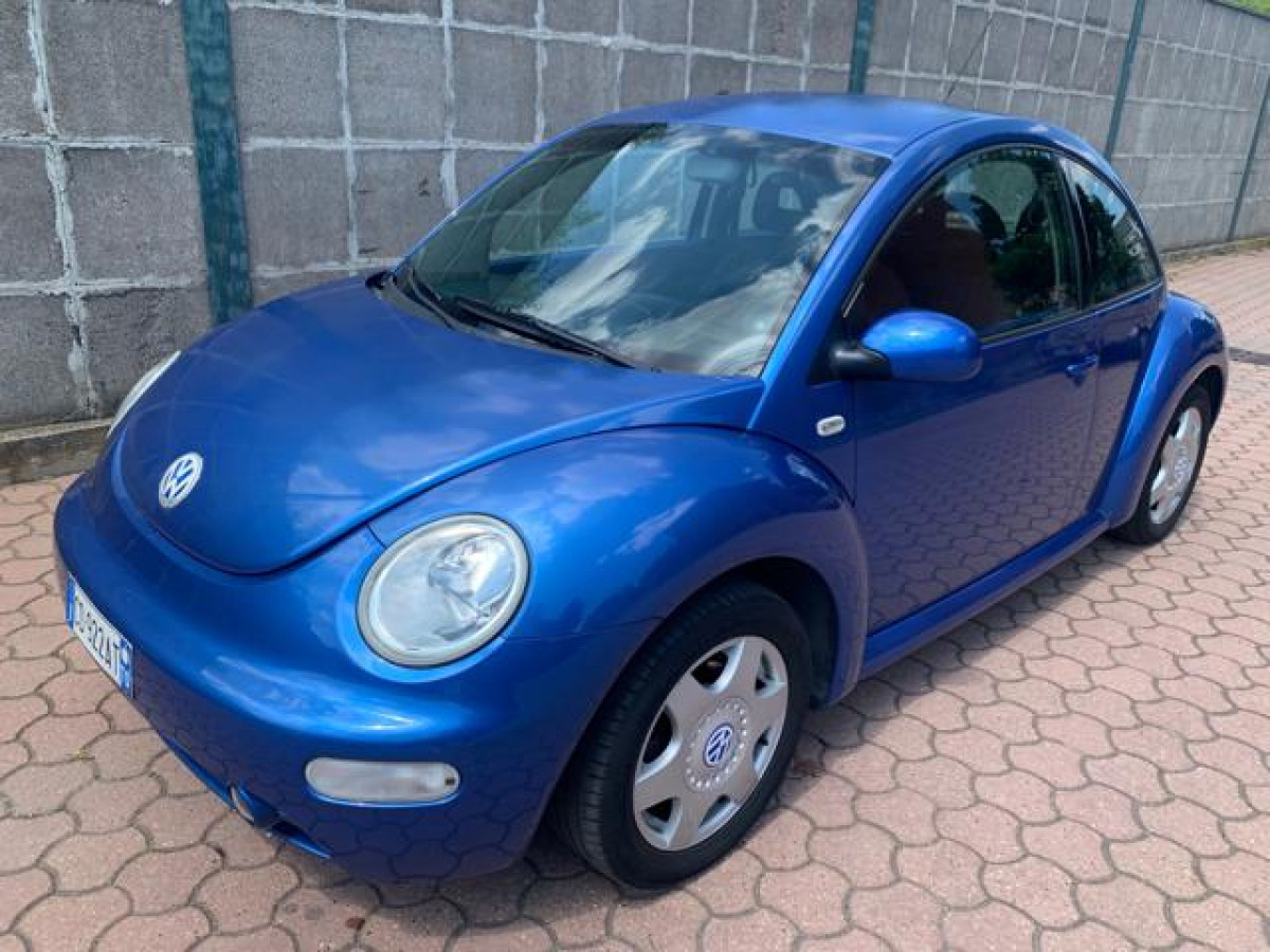 VOLKSWAGEN New Beetle 1.6