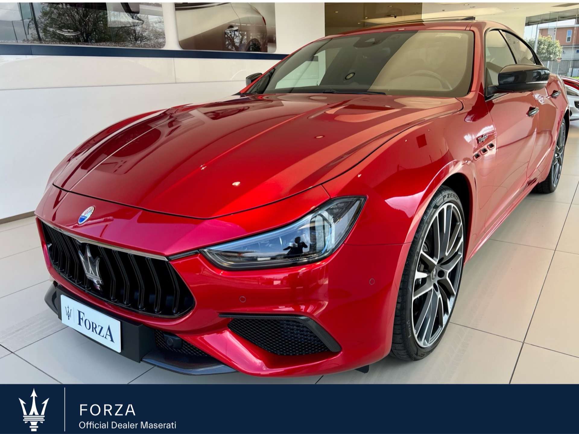 Maserati Ghibli3.8 V8 Trofeo 580cv rwd auto