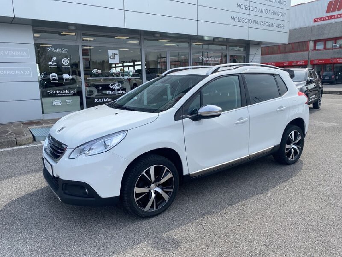 PEUGEOT 2008 BlueHDi 100 Allure