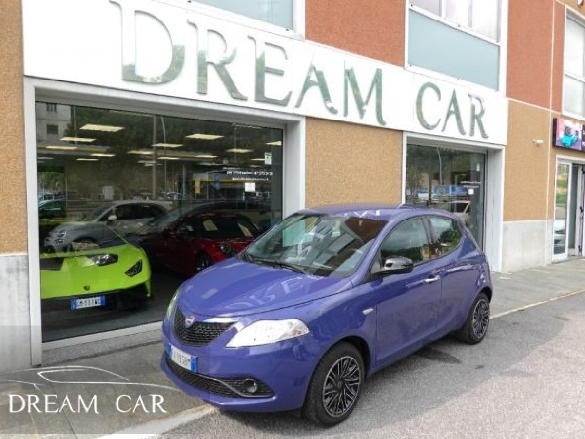 LANCIA Ypsilon 3ª serie Ypsilon 1.2 69 CV 5 porte GPL Ecochic Gold