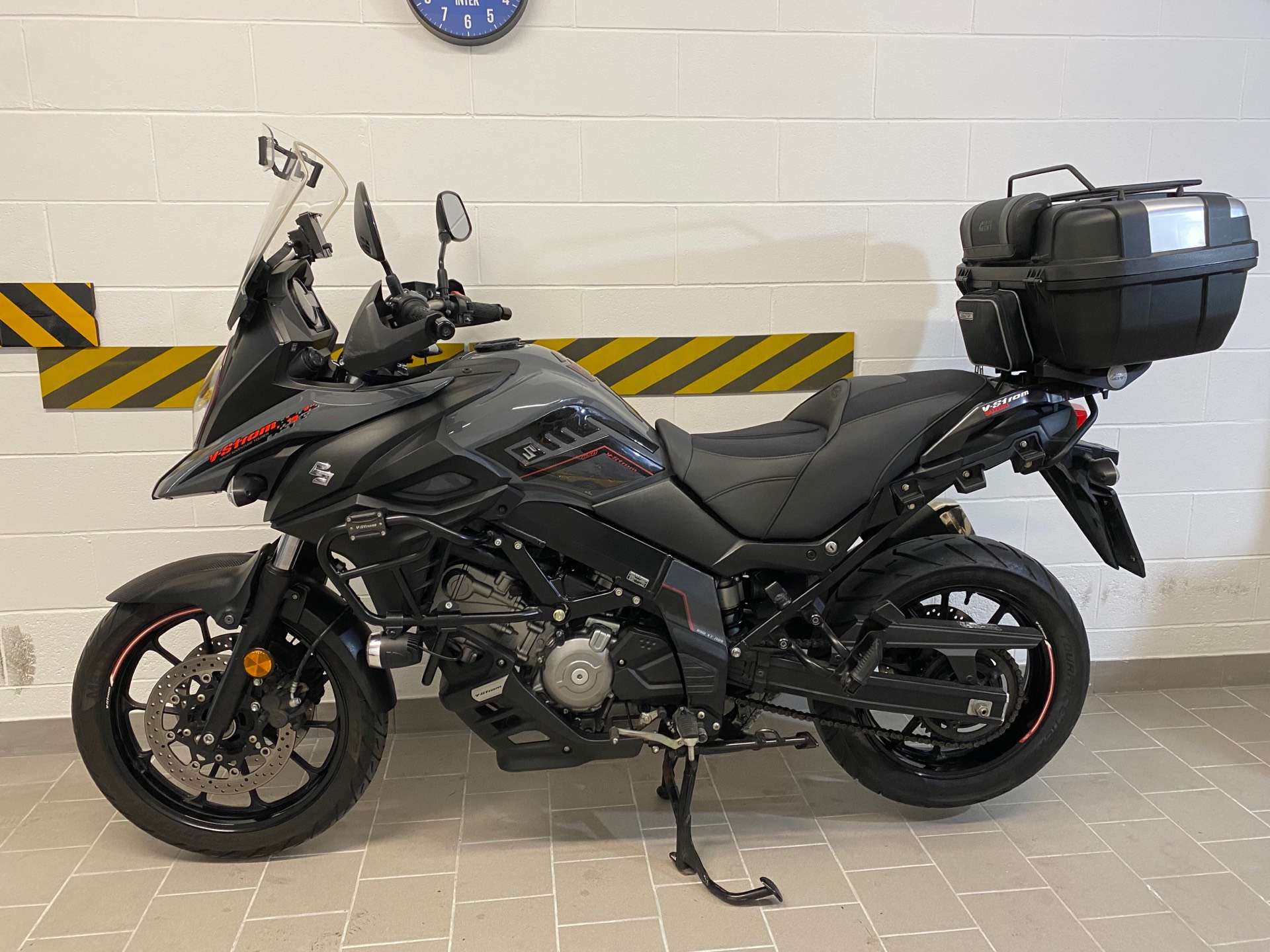 Suzuki V-Strom 650