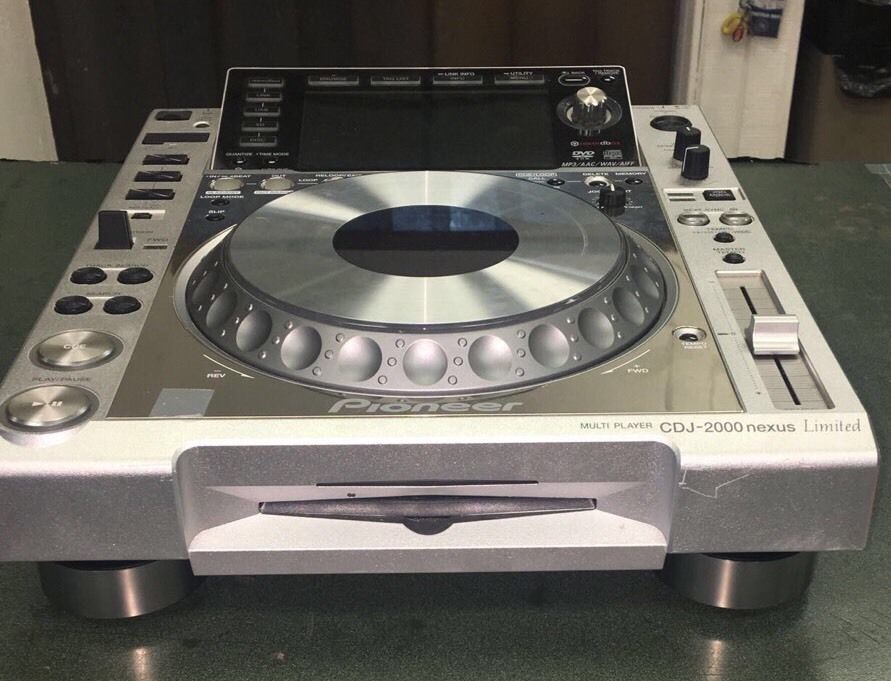 PIONEER CDJ 2000