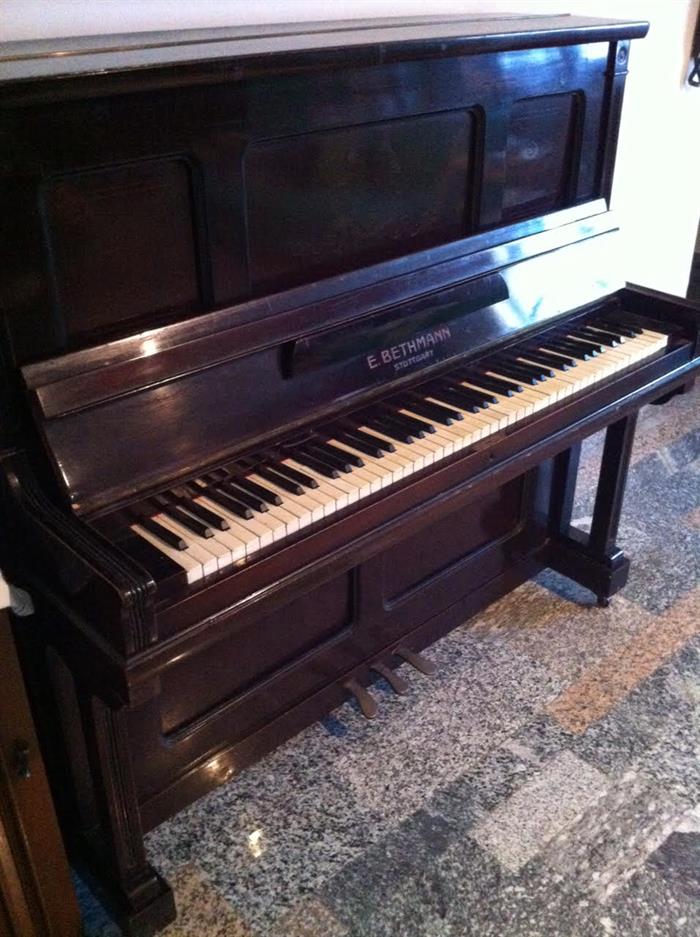 PIANOFORTE VERTICALE