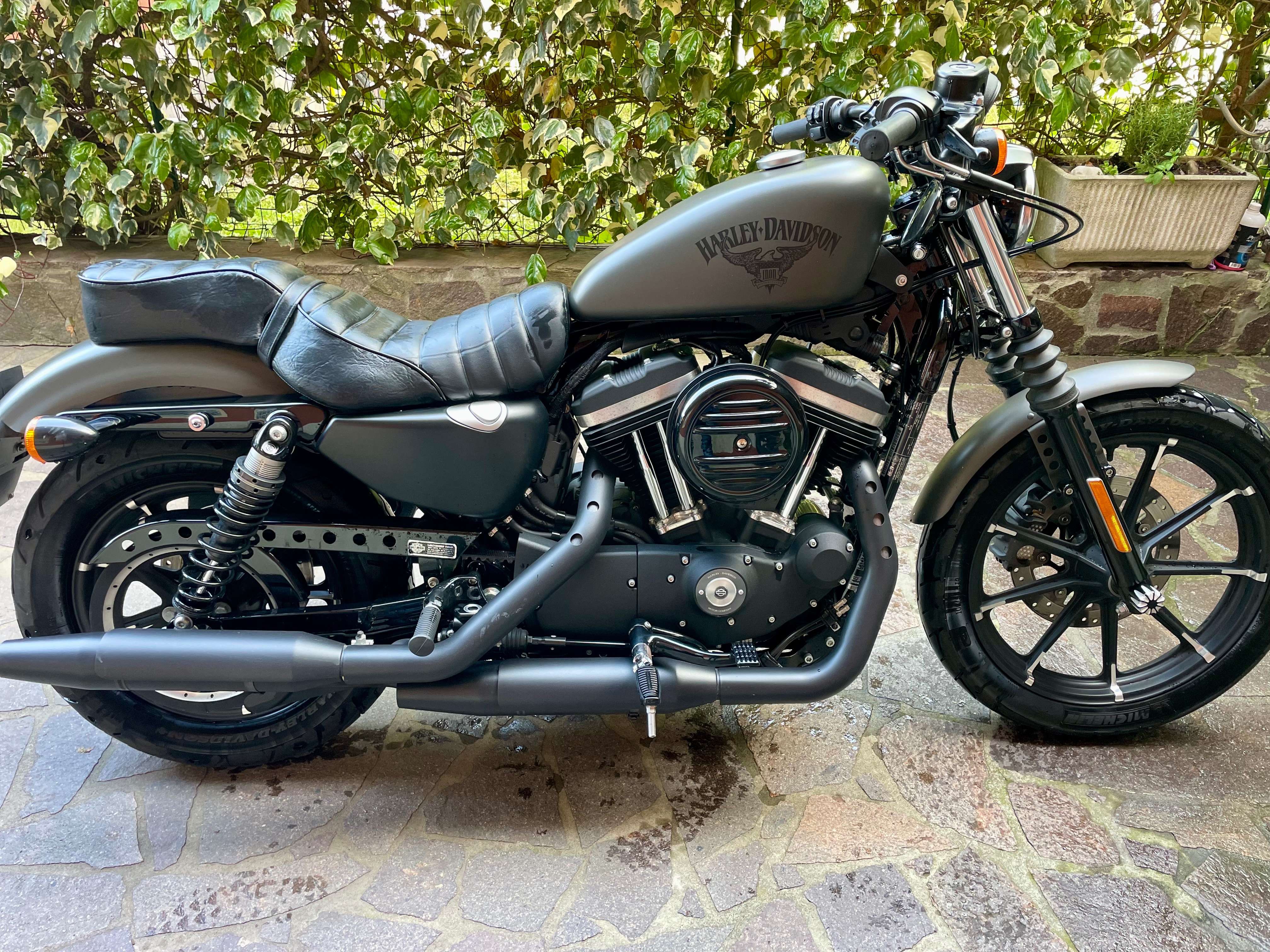 Harley-Davidson Sportster XL 883