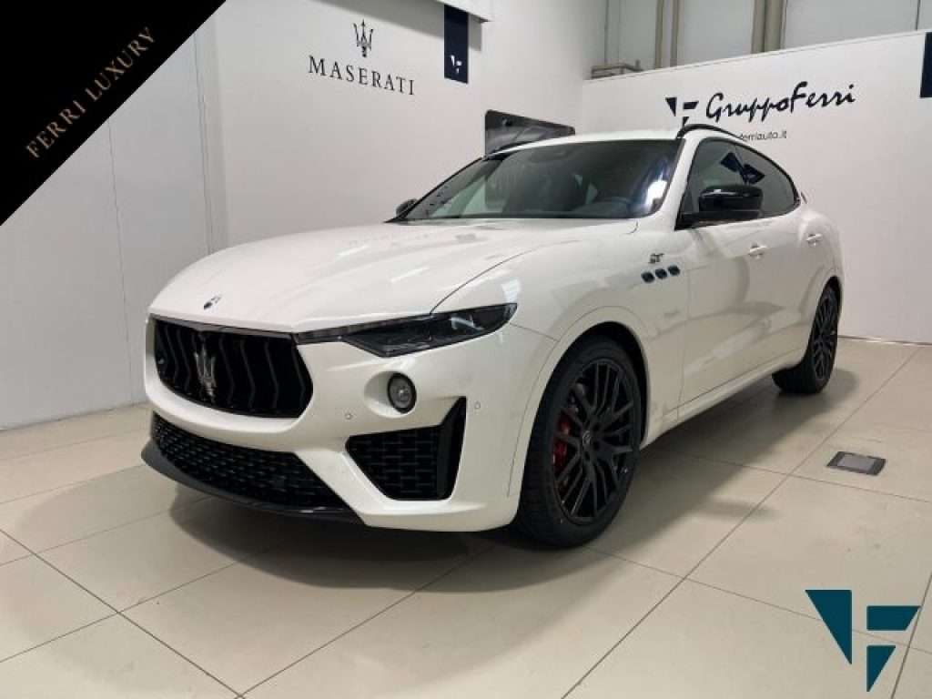 Maserati LevanteMY23 2.0 BT AT8 330 CV 4WD GT Hybrid