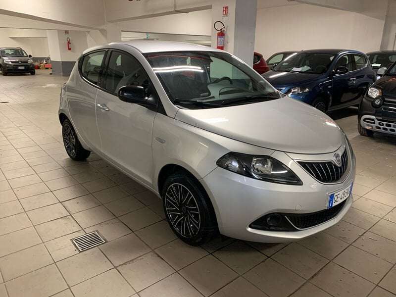 Lancia YpsilonNew 5 porte My21 1.0 70cv Hybrid Gold