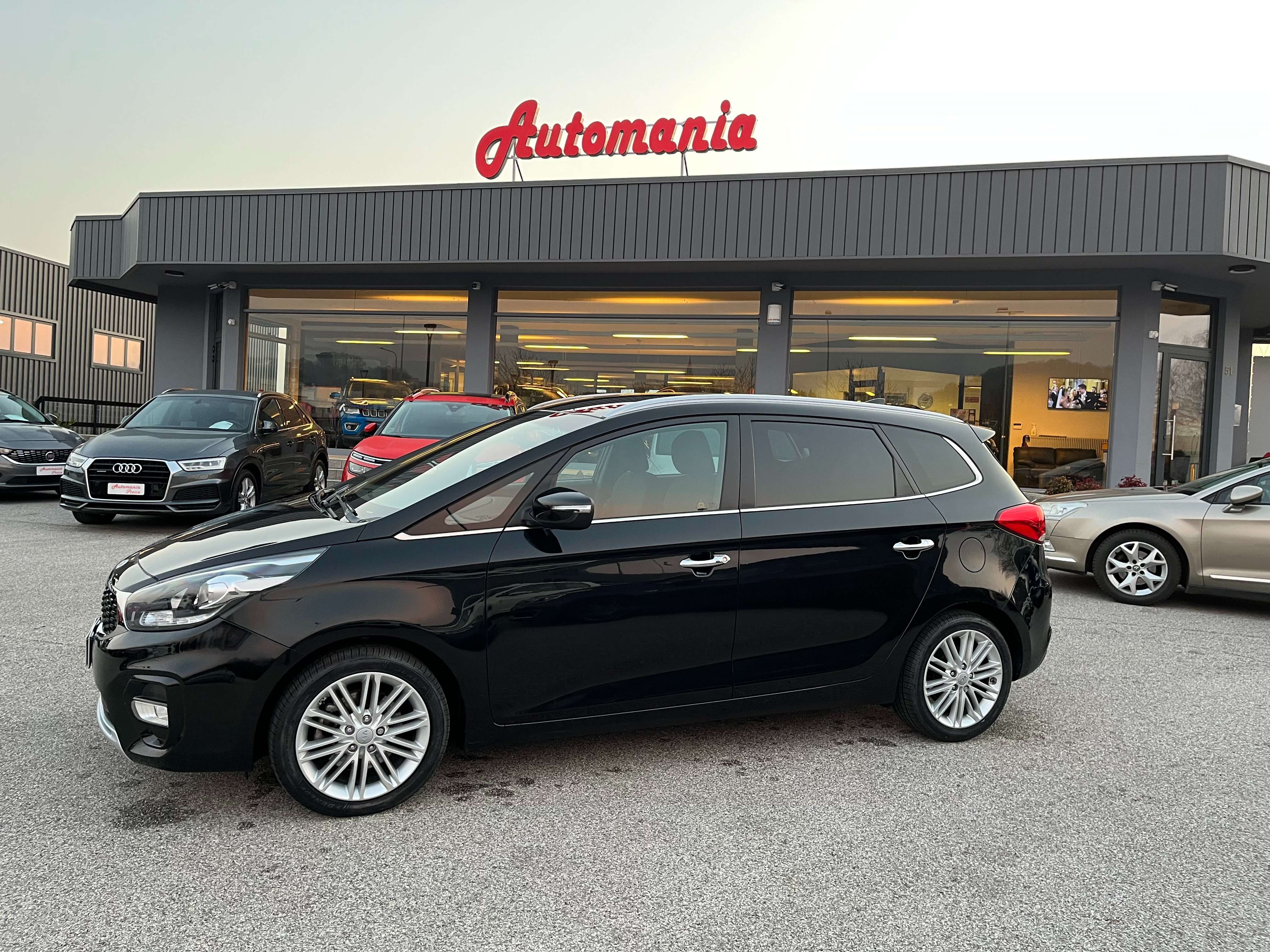 Kia Carens1.7 CRDi 115 CV Business Class