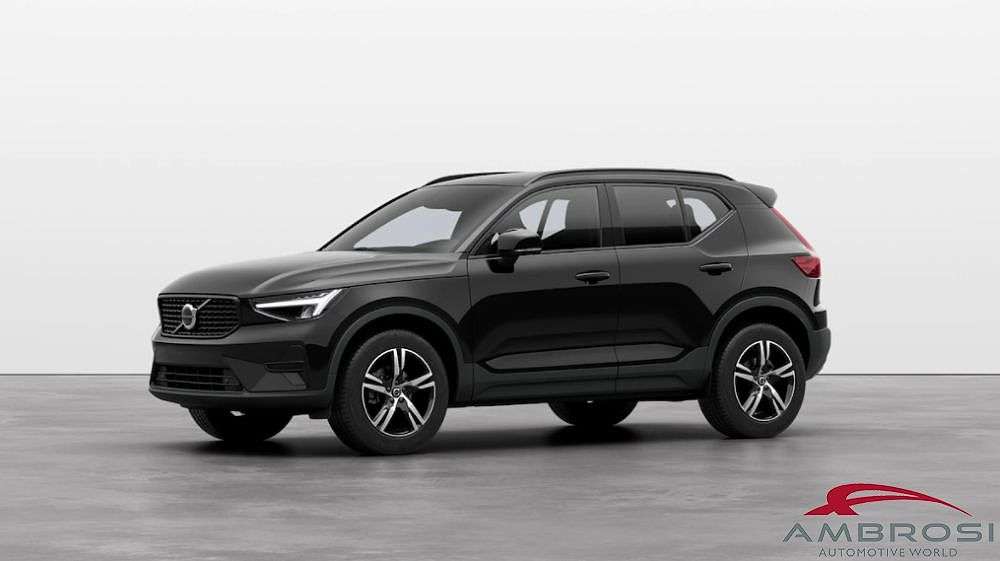 Volvo XC40Mild Hybrid B3 automatico Plus Dark