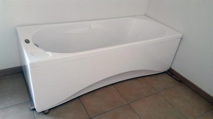 VASCA IN VETRORESINA JACUZZI + RUBINETTO GROHE