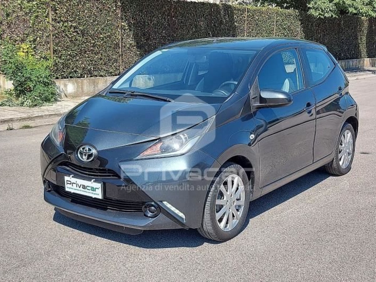 TOYOTA Aygo 2ª serie Aygo 1.0 VVT-i 69 CV 5 porte x-clusiv