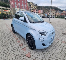 Fiat 500e 42 kWh La Prima