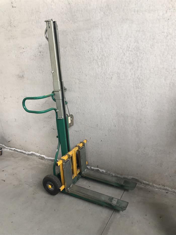 CARRELLO MONTA CARICHI