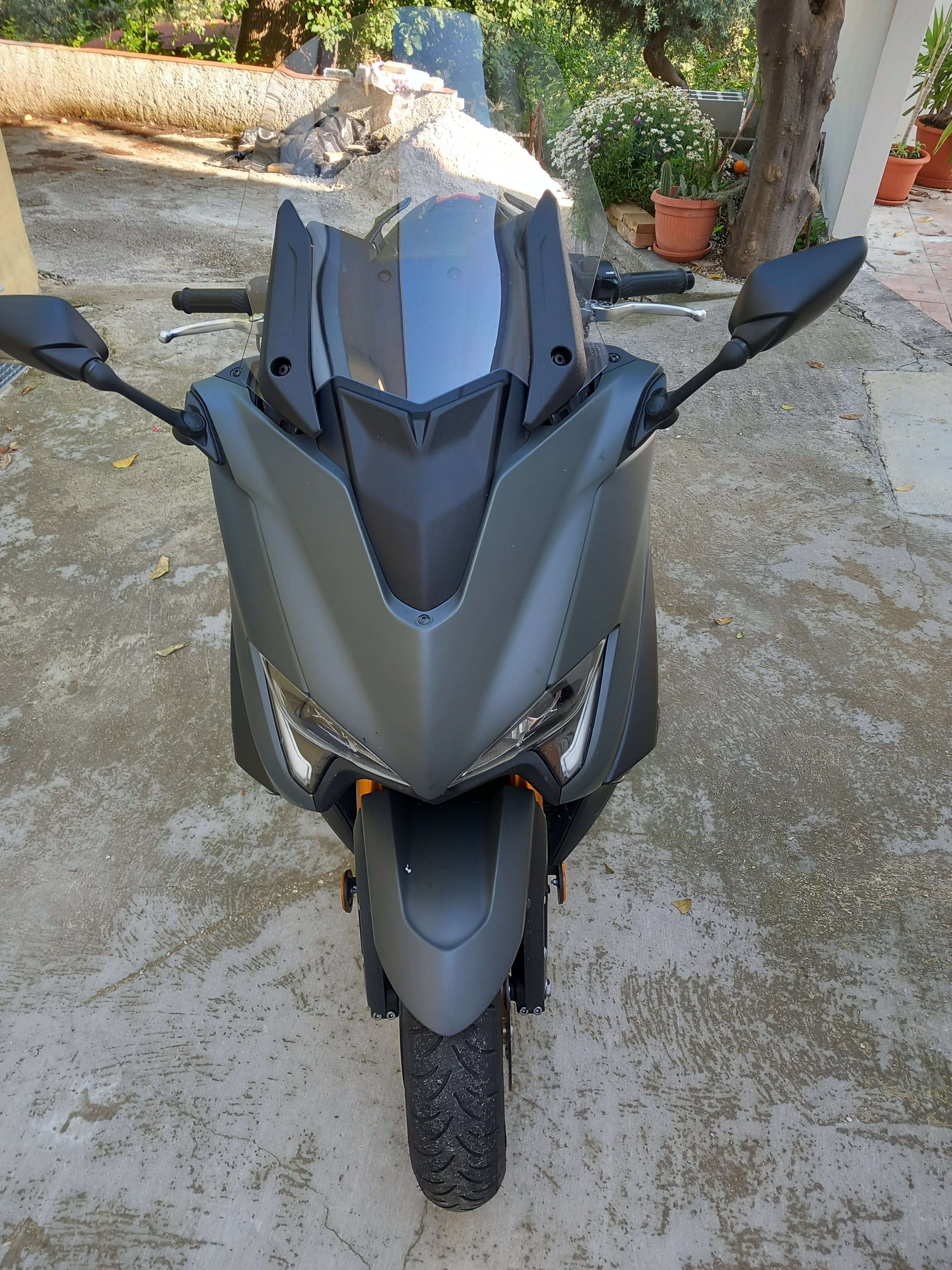 Yamaha TMAX 560