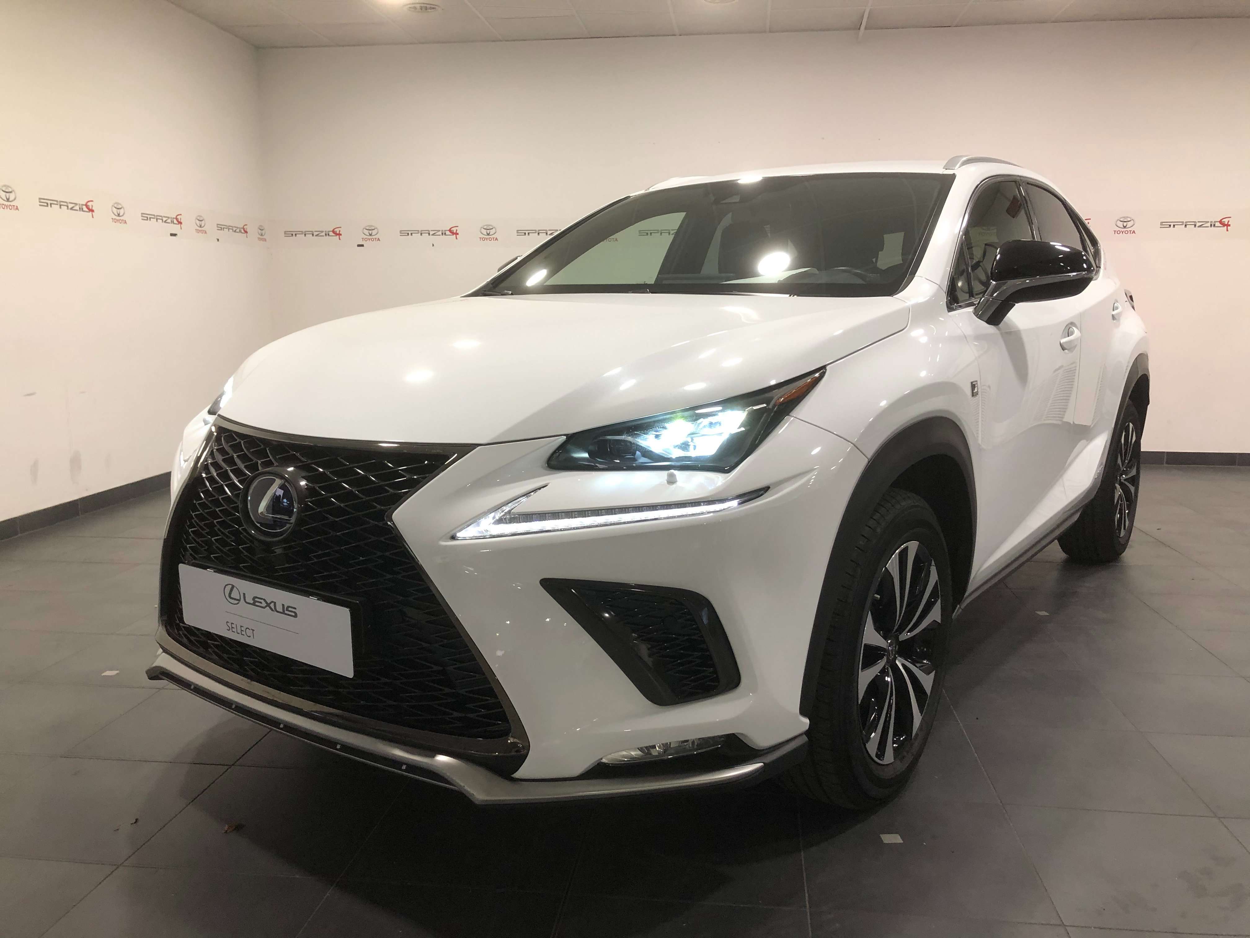 Lexus NX 300NX 300h 2.5 F Sport 4wd cvt