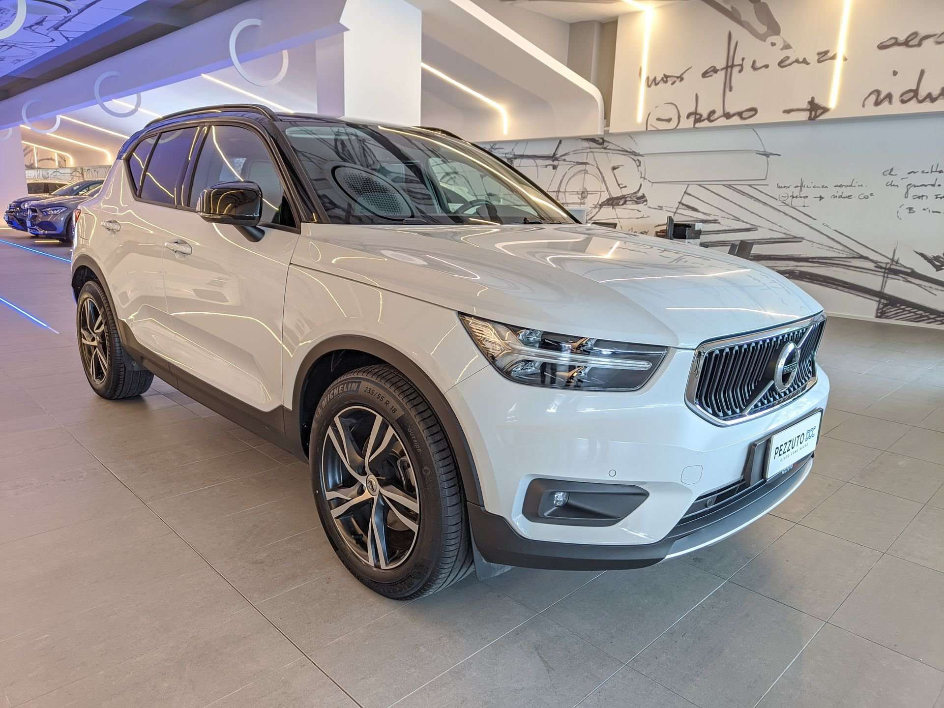 Volvo XC402.0 DIESEL 190CV MOMENTUM AWD GEARTRONIC C.AUT.