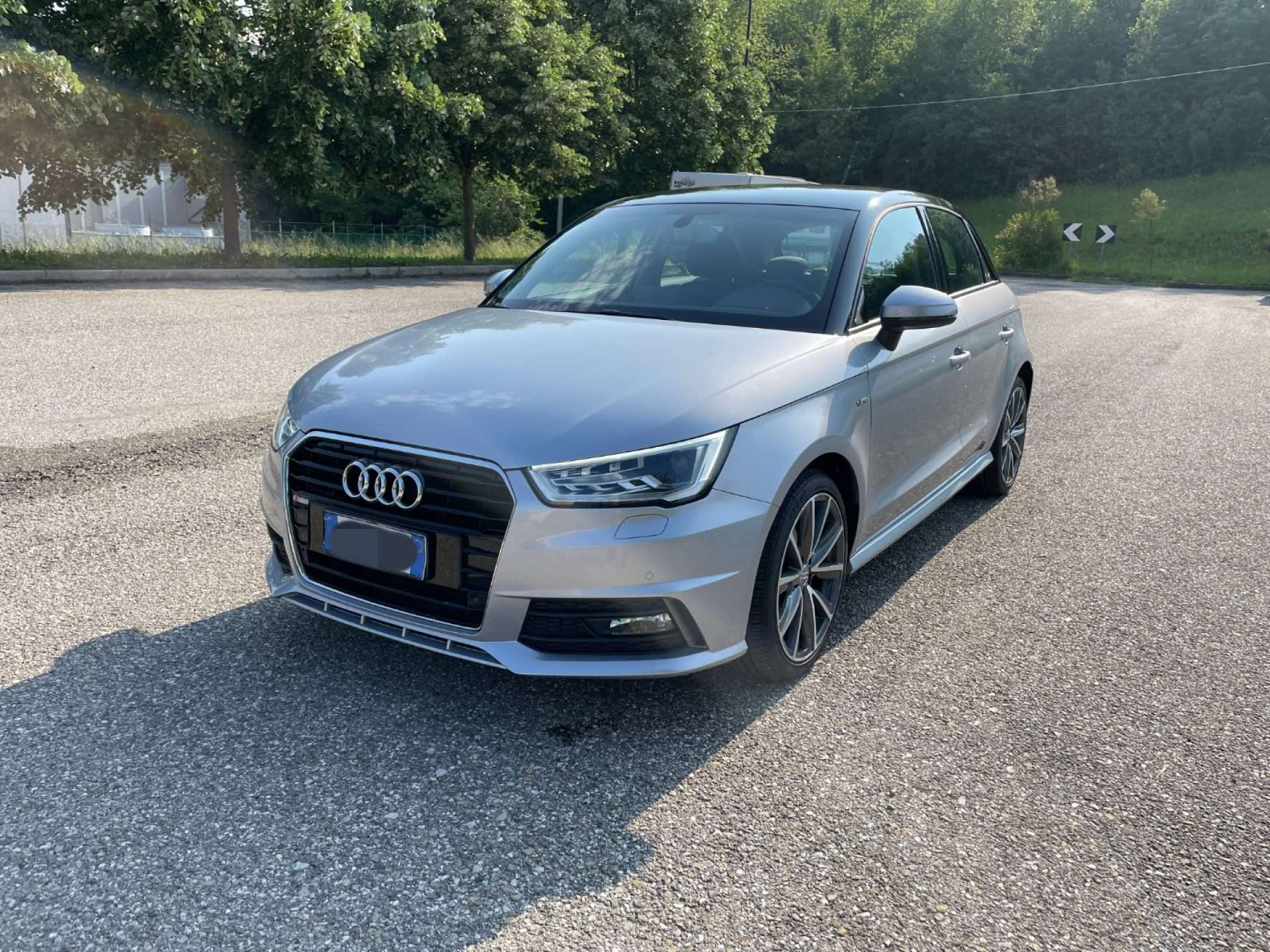 Audi A11.0 TFSI ultra Admired S-line