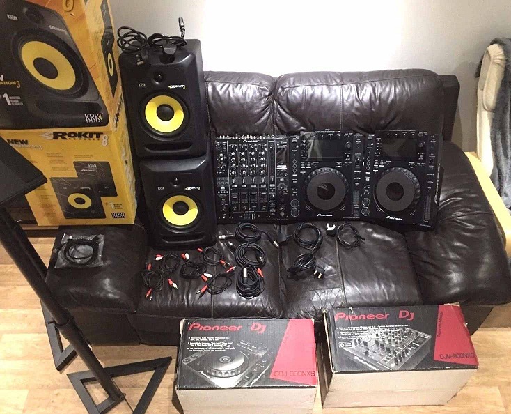 PIONEER DJ DECKS