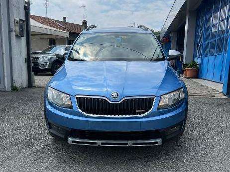 Skoda OctaviaOctavia Wagon 2.0 tdi cr Executive 4x4 150cv