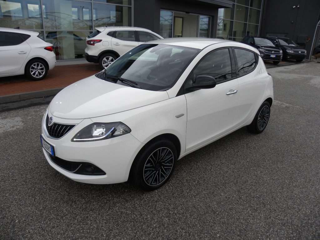 Lancia Ypsilon1.0 FireFly 5 porte S&S Hybrid Ecochic Gold