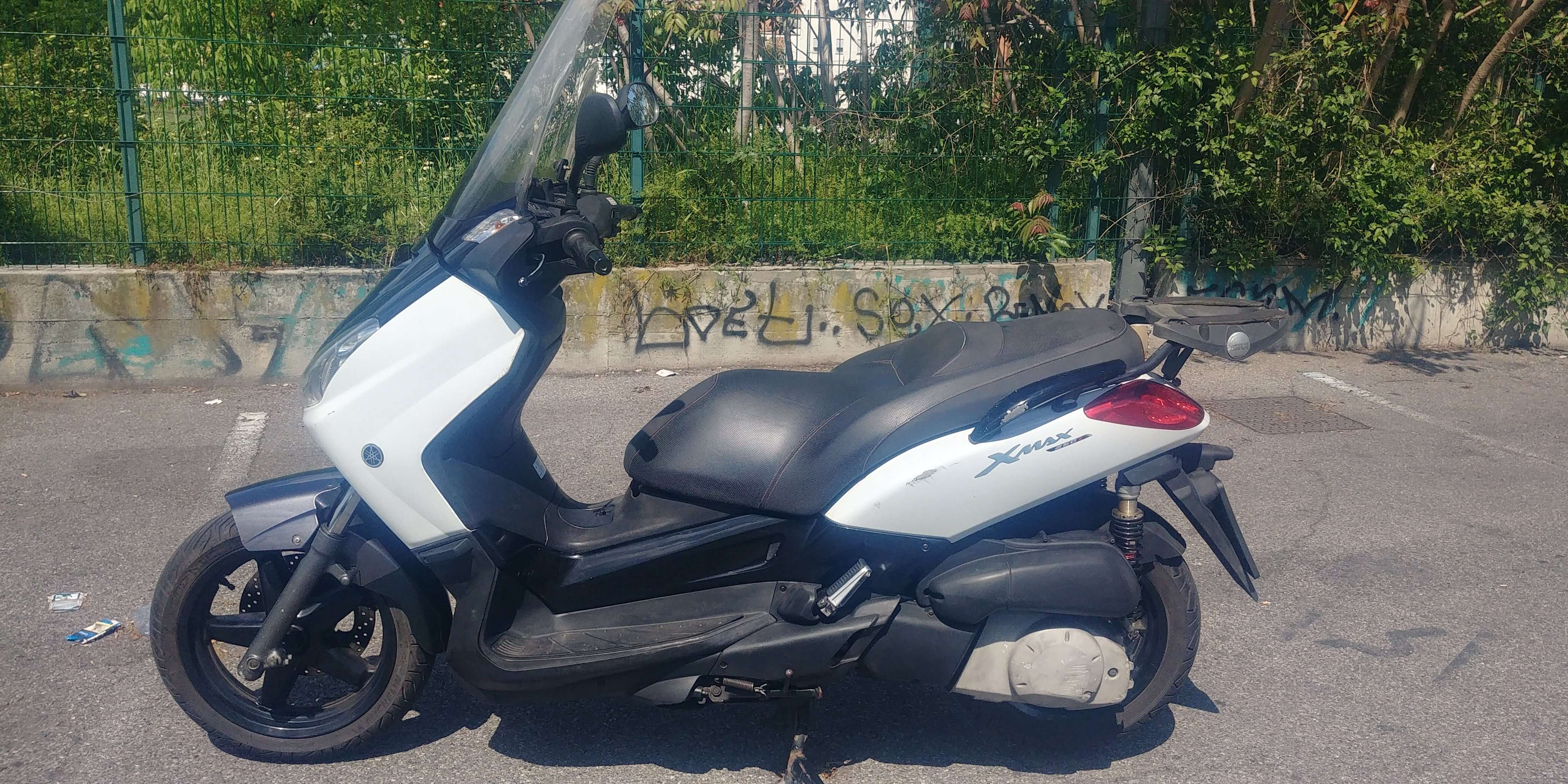 Yamaha X-Max 250