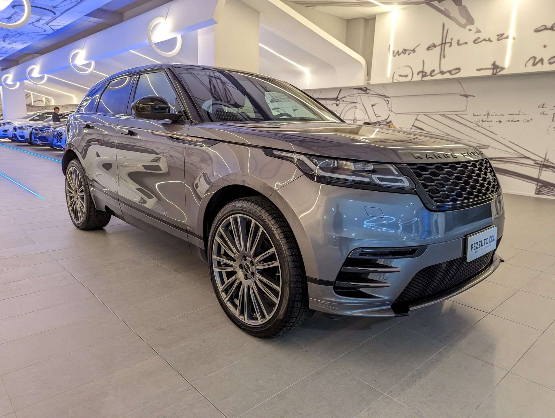 Land Rover Range Rover Velar2.0 DIESEL 240 CV R-DYNAMIC