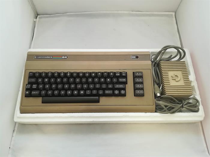 COMMODORE 64 - C64