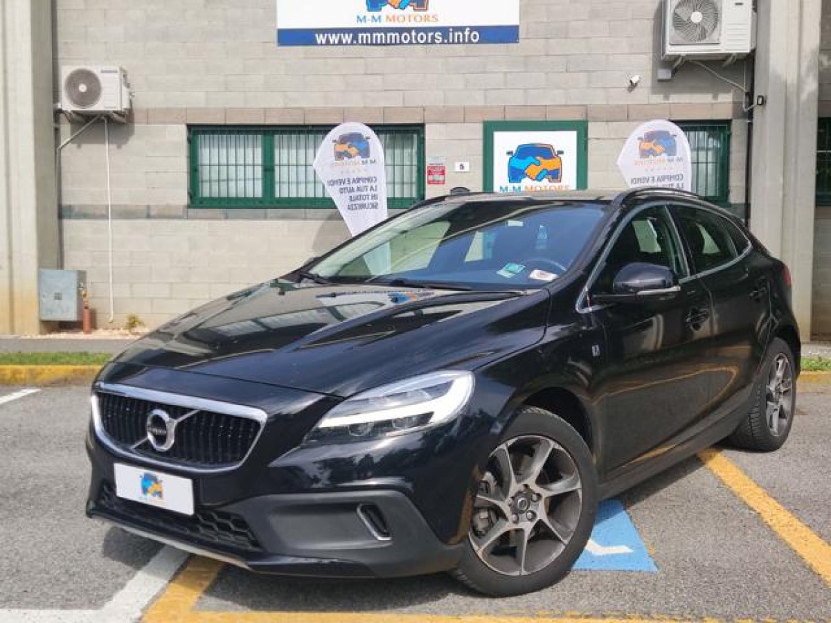 VOLVO V40 CC (2012-2020) V40 Cross Country D2 Volvo Ocean Race