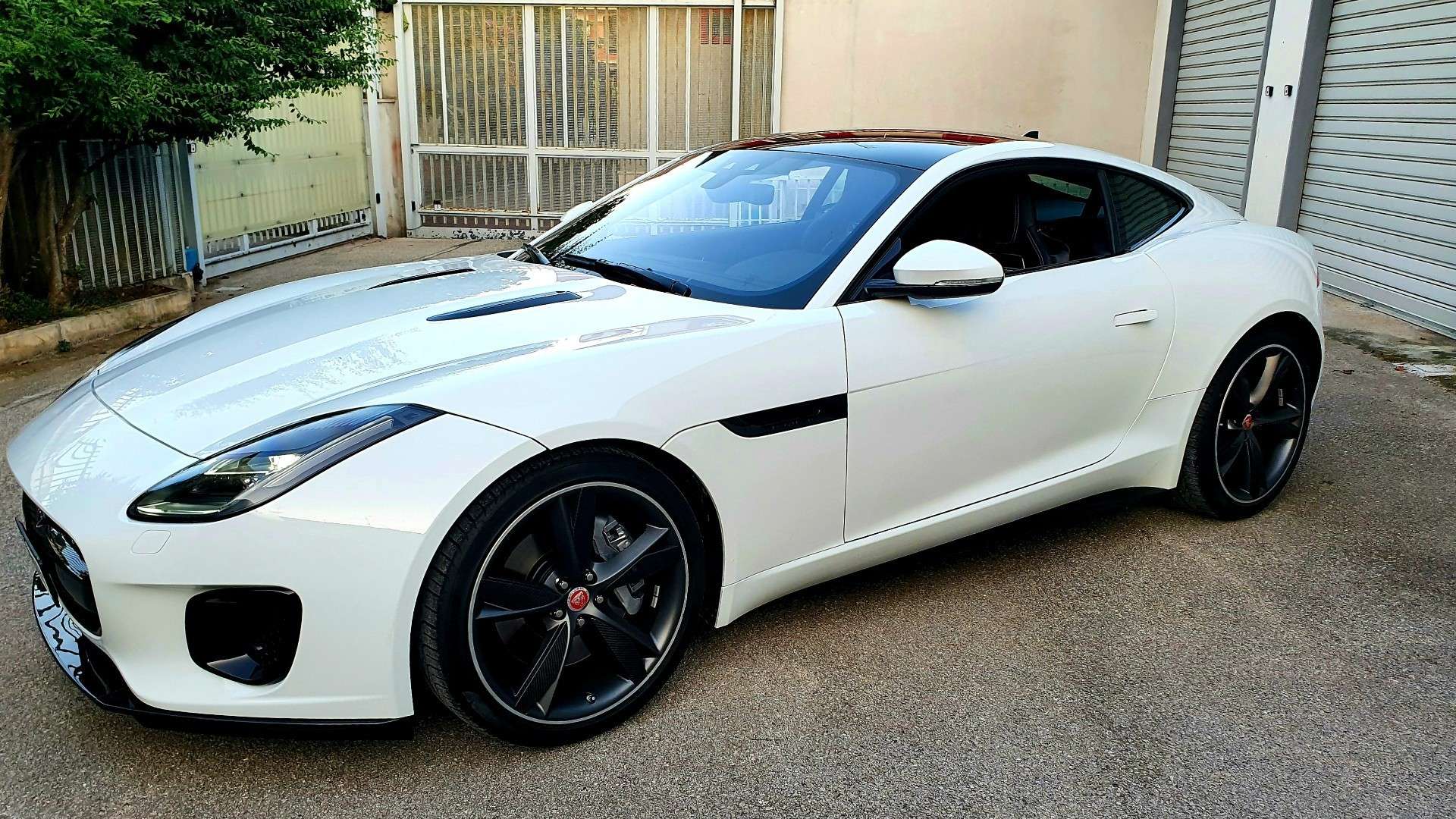 Jaguar F-TypeCoupe 2.0 i4 R-Dynamic rwd 300cv auto