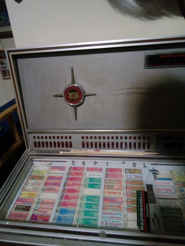 JUKE BOX