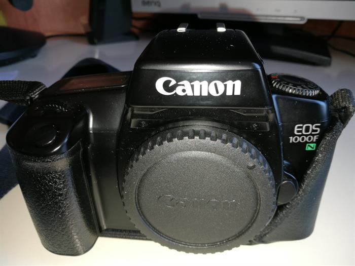 CANON EOS 1000F ANALOGICA