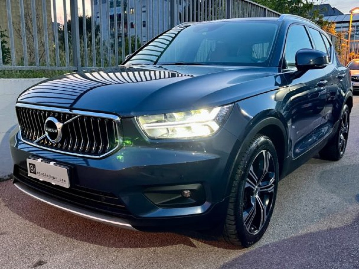 VOLVO XC40 (2017-->) XC40 D3 Geartronic Inscription