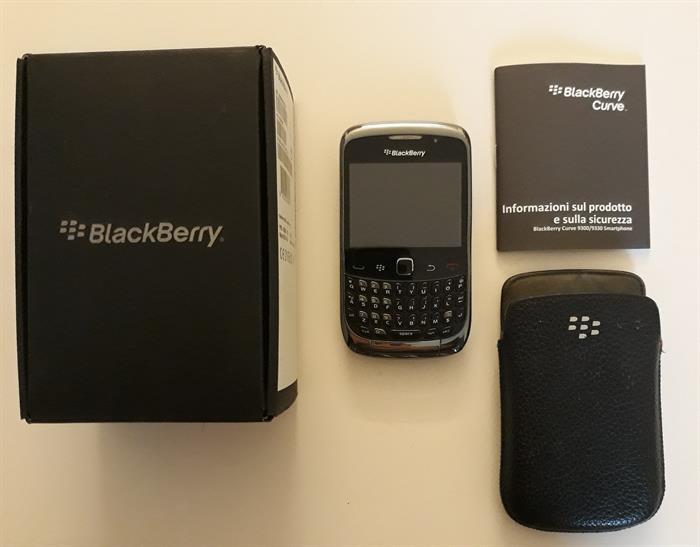 BLACKBERRY 9300 NERO