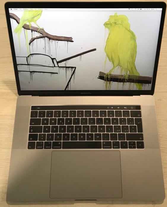 MACBOOK PRO 15 LATE TOUCHBAR