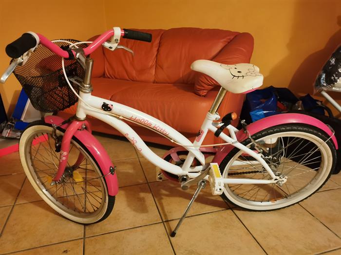 BICICLETTA HELLO KITTY