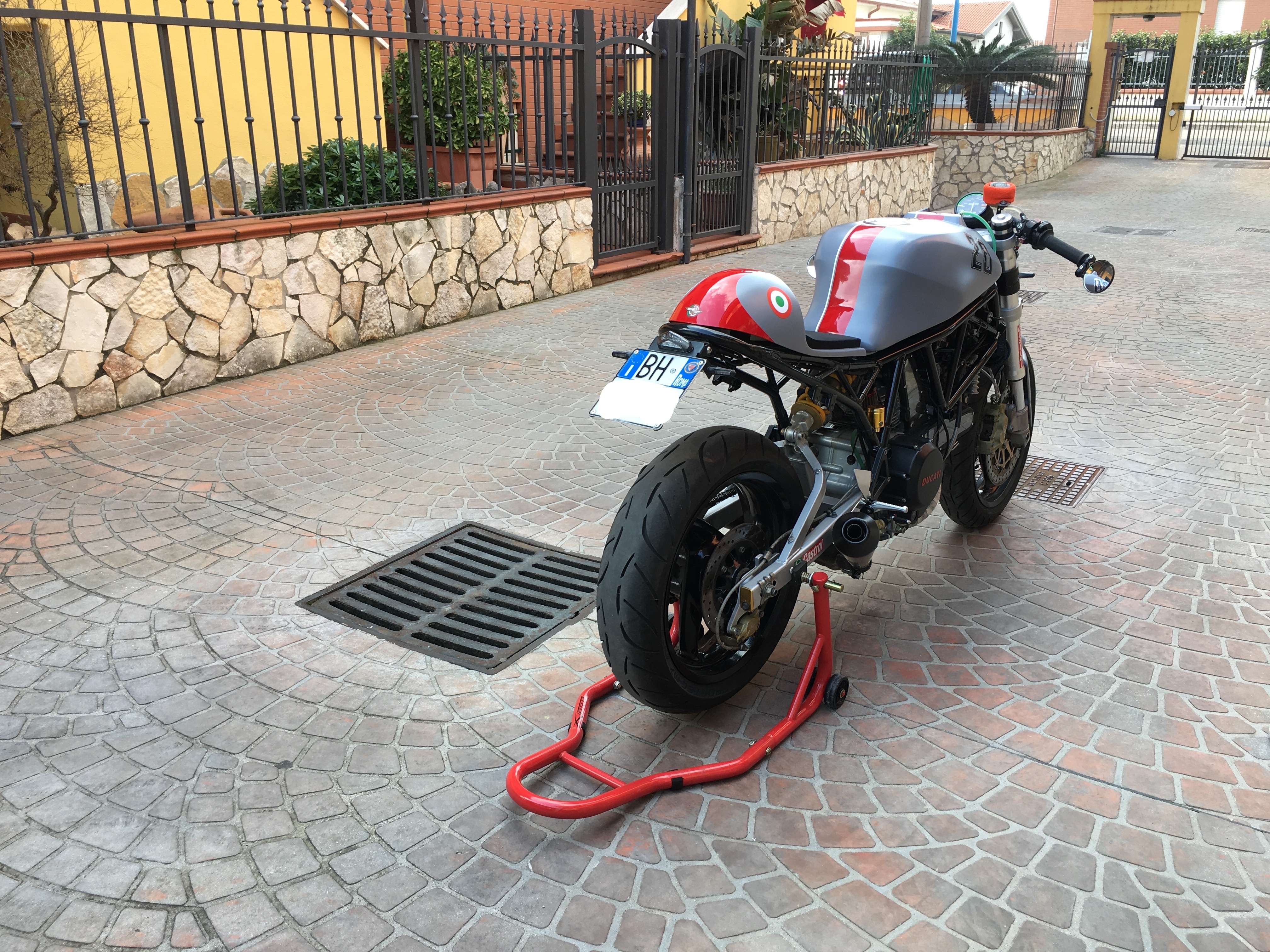 Ducati 750 SSCafè Racer Custom