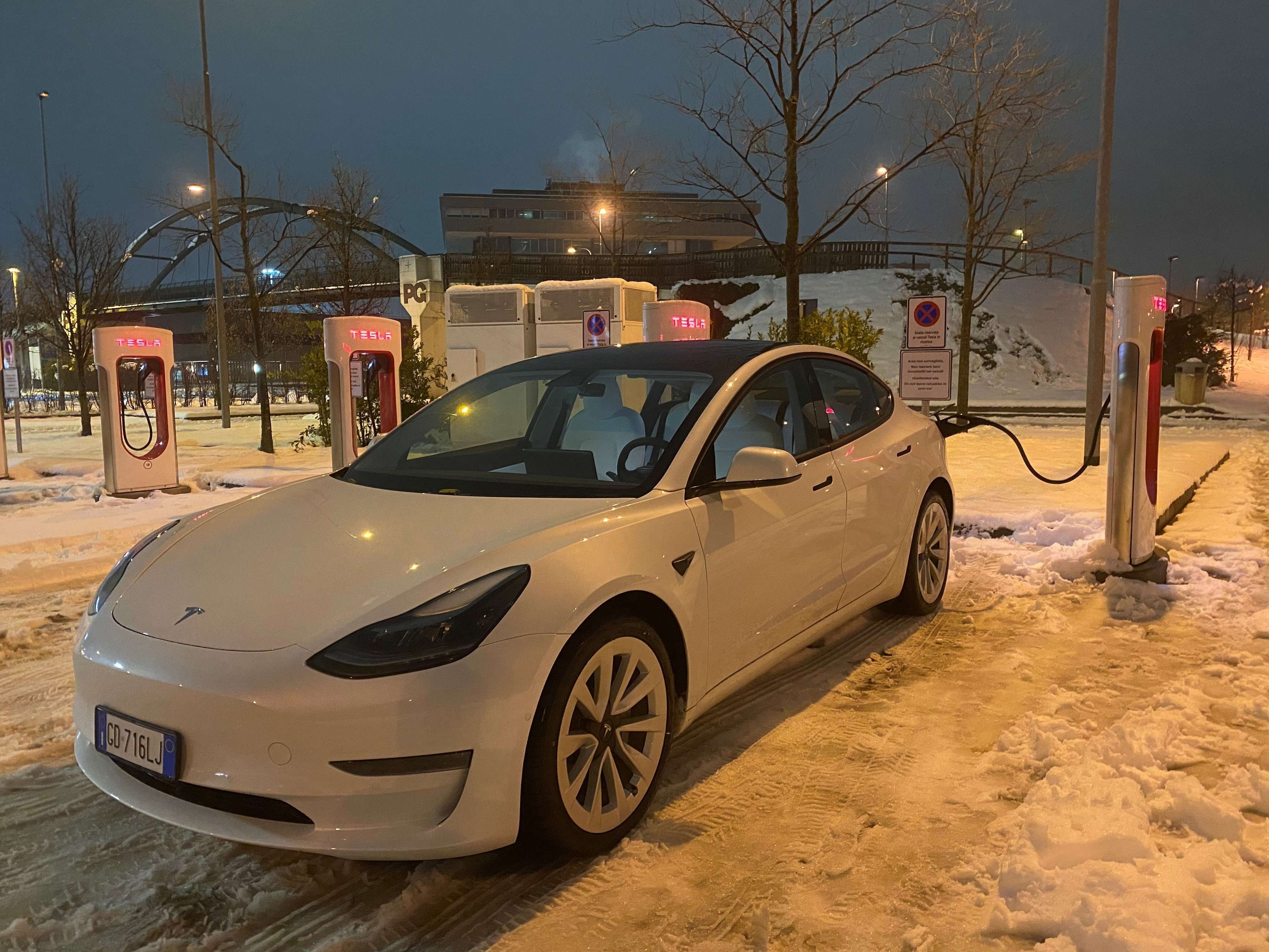 Tesla Model 3Model 3 Long Range Dual Motor awd