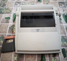 Macchina da scrivere elettronica Cannon QS110