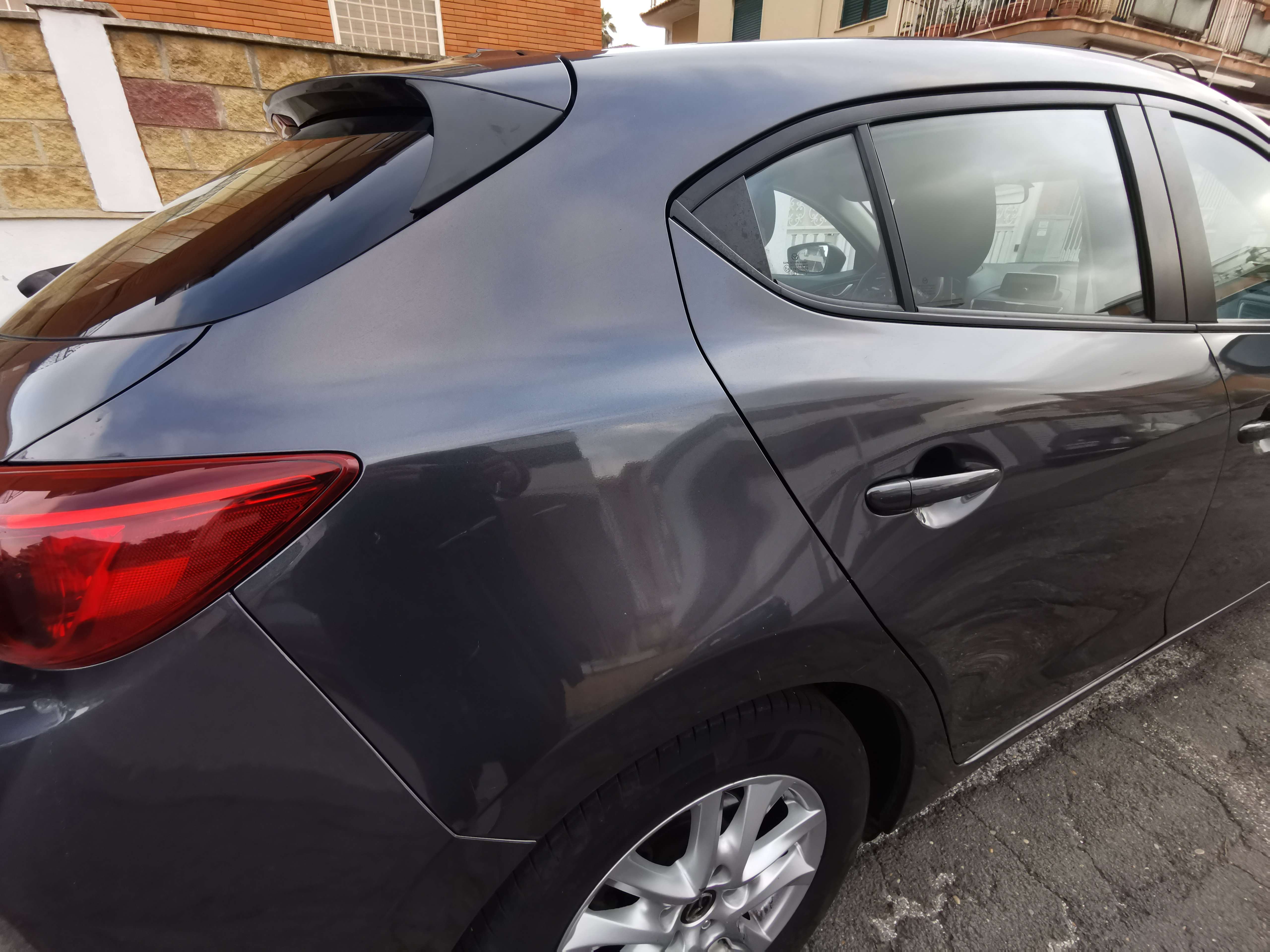 Mazda 33 5p 1.5 Essence 100cv