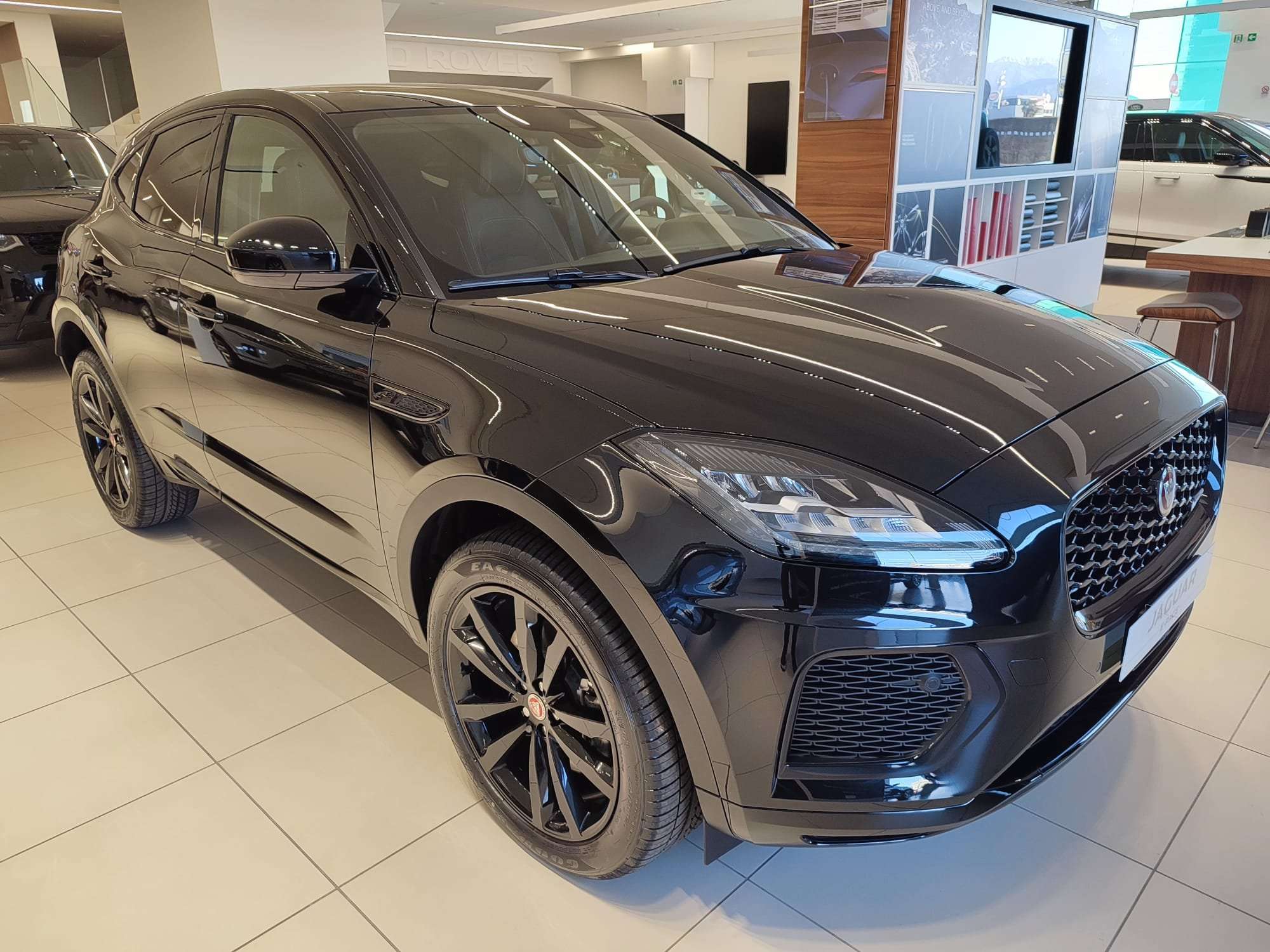 Jaguar E-Pace1.5 I3 309 PHEV R-Dynamic Black awd auto