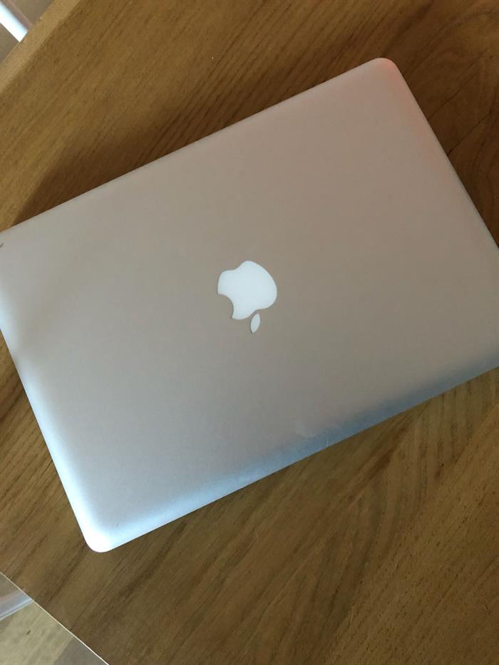 MACBOOK PRO 13"