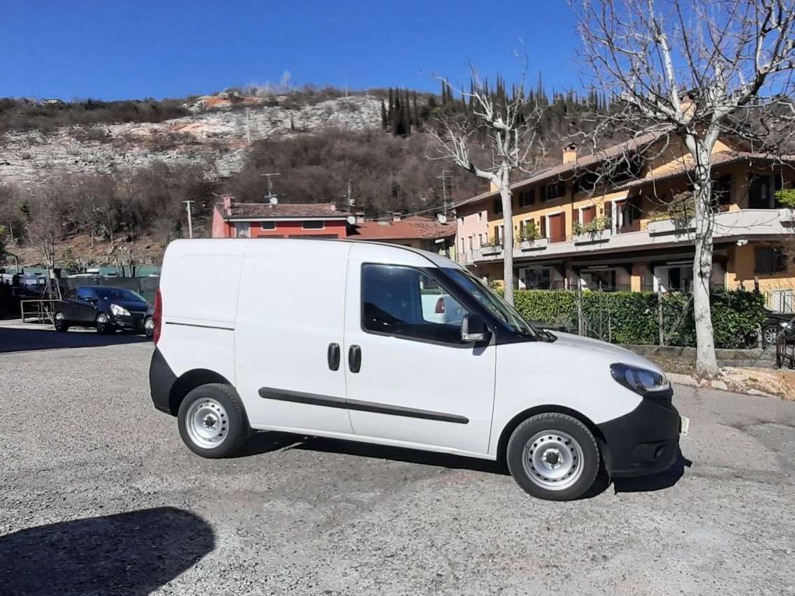 Fiat Doblo1.6 Mjt 105 CV E 6D Temp Evap Isc